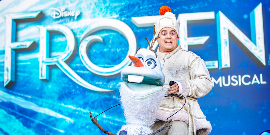 Tell Us In 10: Craig Gallivan from Disney's Frozen | Official London ...