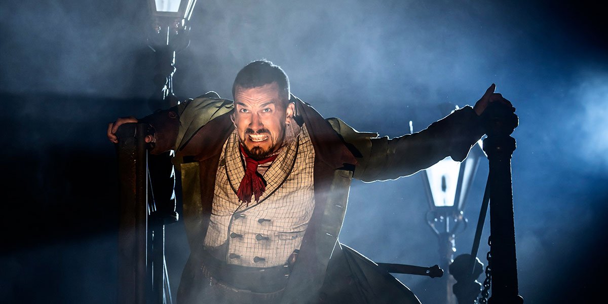 Oliver! | Official London Theatre